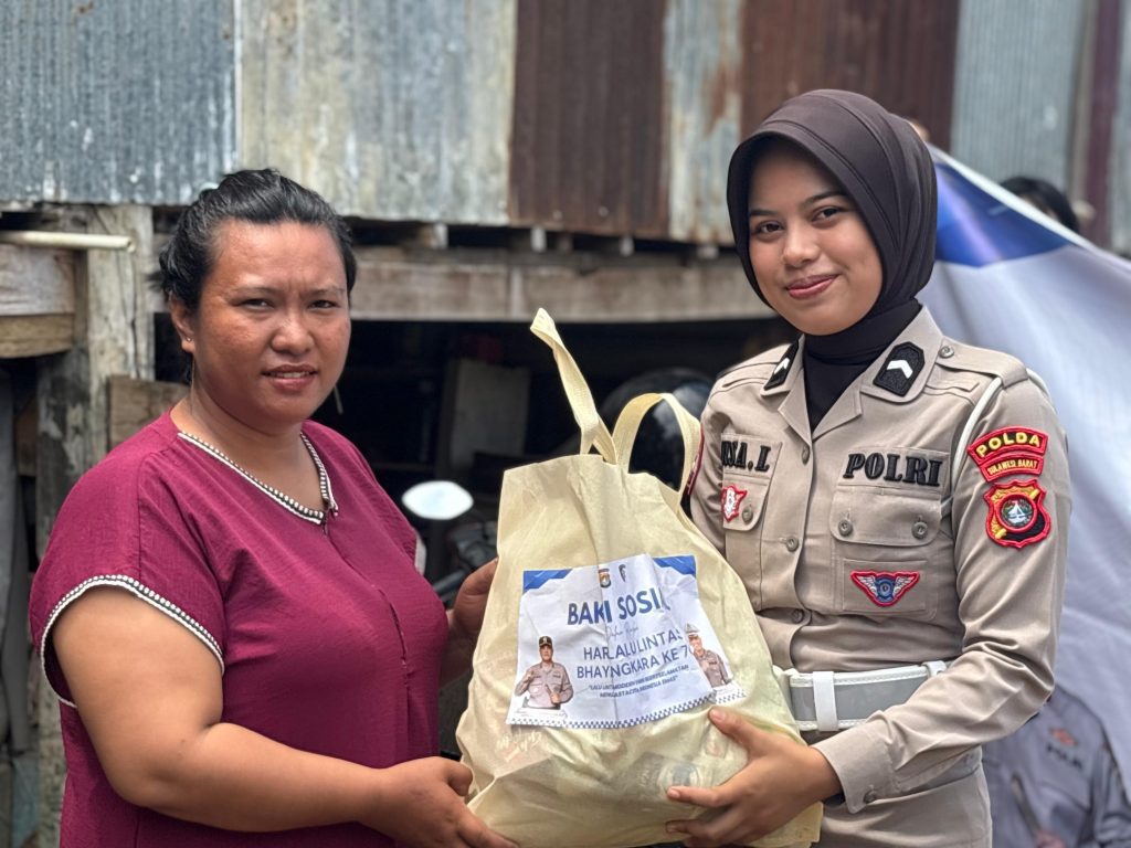 Ditlantas Polda Sulbar Sambut HUT ke-70 Lalu Lintas dengan Bakti Sosial dan Edukasi Keselamatan ...